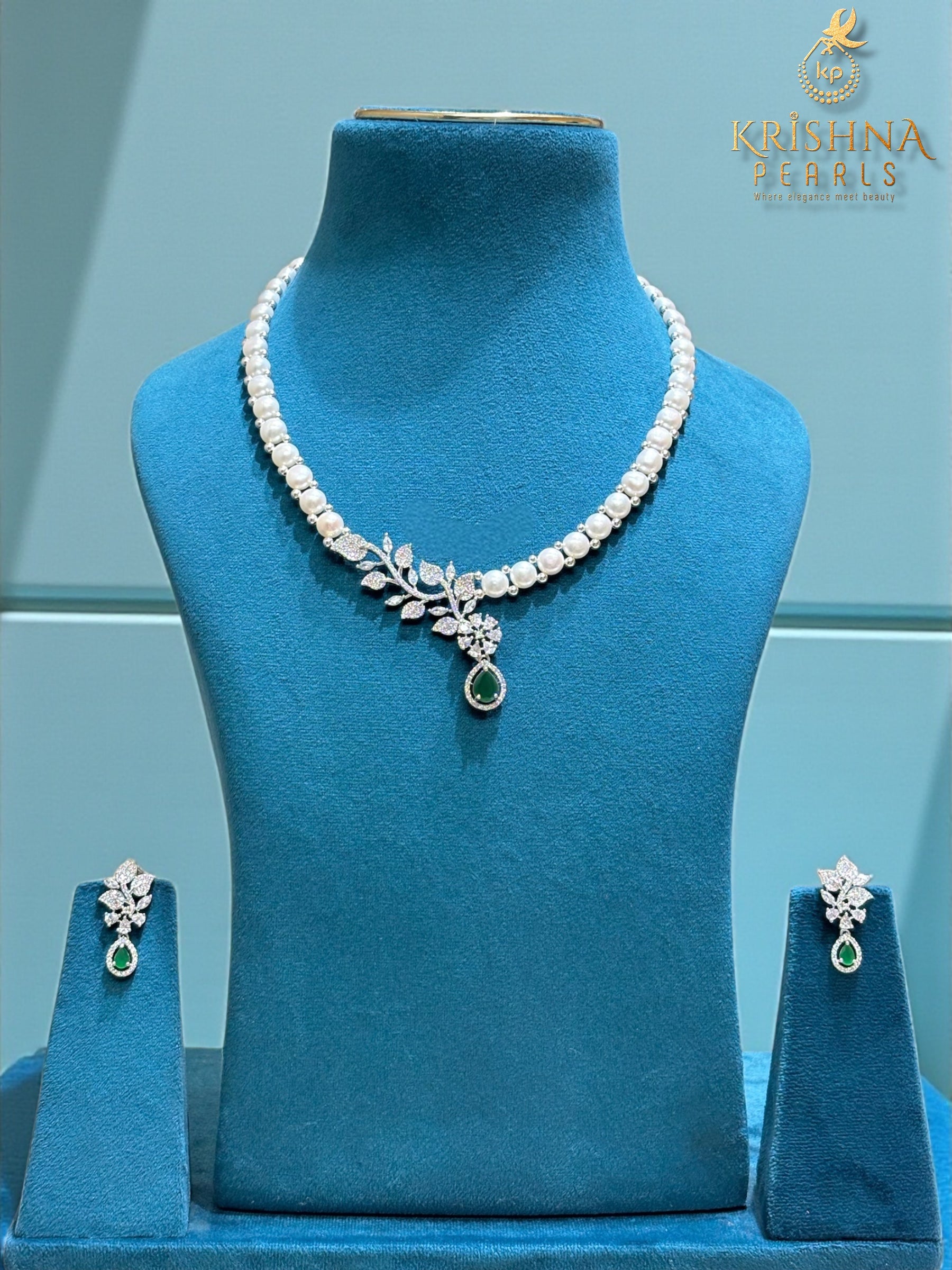 Button Pearl & Emerald Necklace – Sri Krishna Pearls